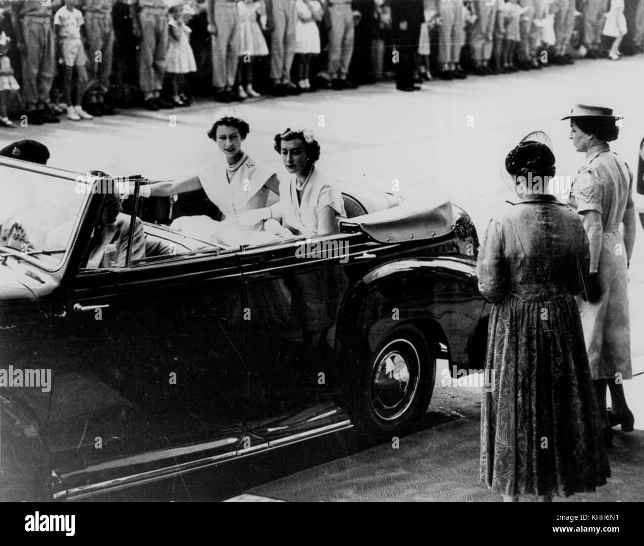 Queen elizabeth ii australia visit Black and White Stock Photos ...