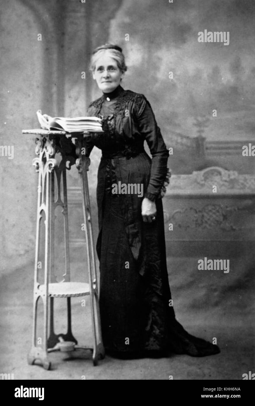 1 172447 Emma Logan Stock Photo - Alamy