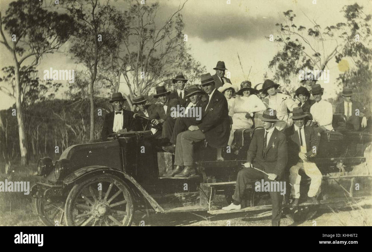 2 243985 Day out on the bus from Rockhampton Stock Photo - Alamy