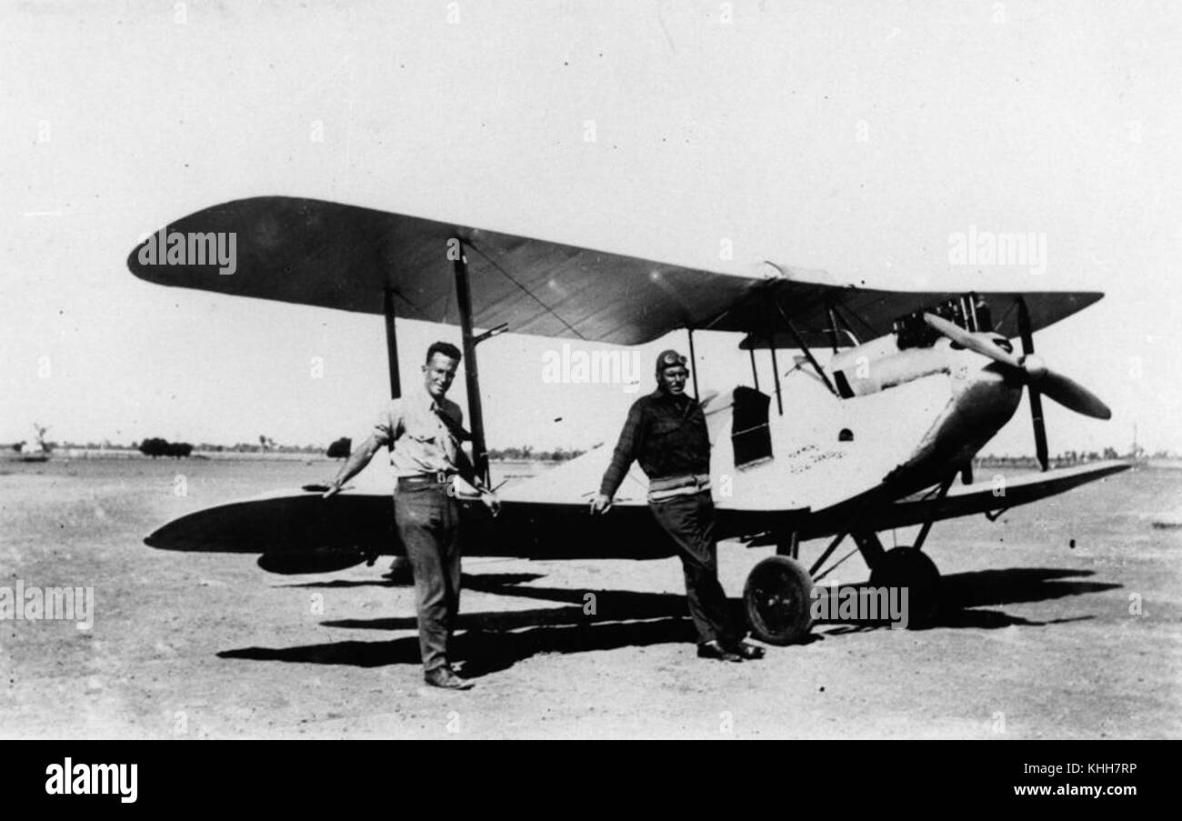 2 161671 Biplane on the clay pan at Barcaldine, 1920 - 1930 Stock Photo ...