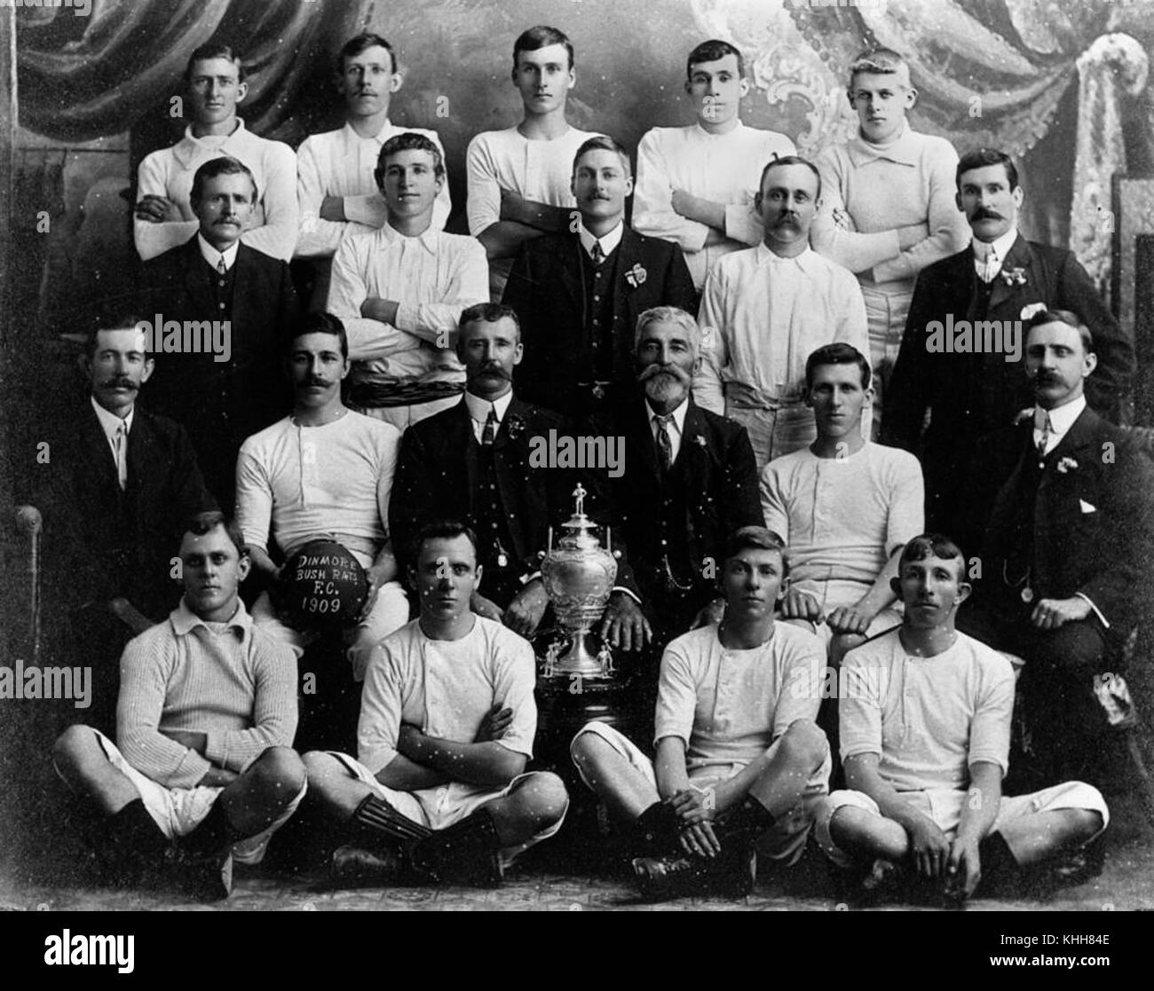 1 75514 Dinmore Bush Rats Football Club, 1909 Stock Photo - Alamy