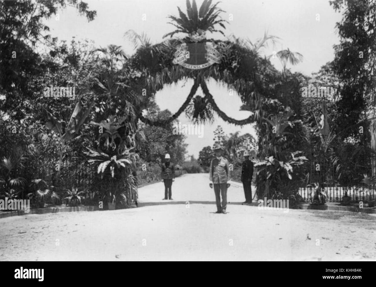 2 118496 Arrival of the Govenor of Queensland, Sir William MacGregor ...