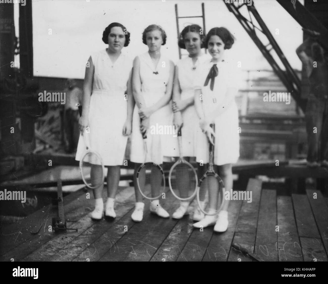 Schoolgirls vintage hi-res stock photography and images - Alamy
