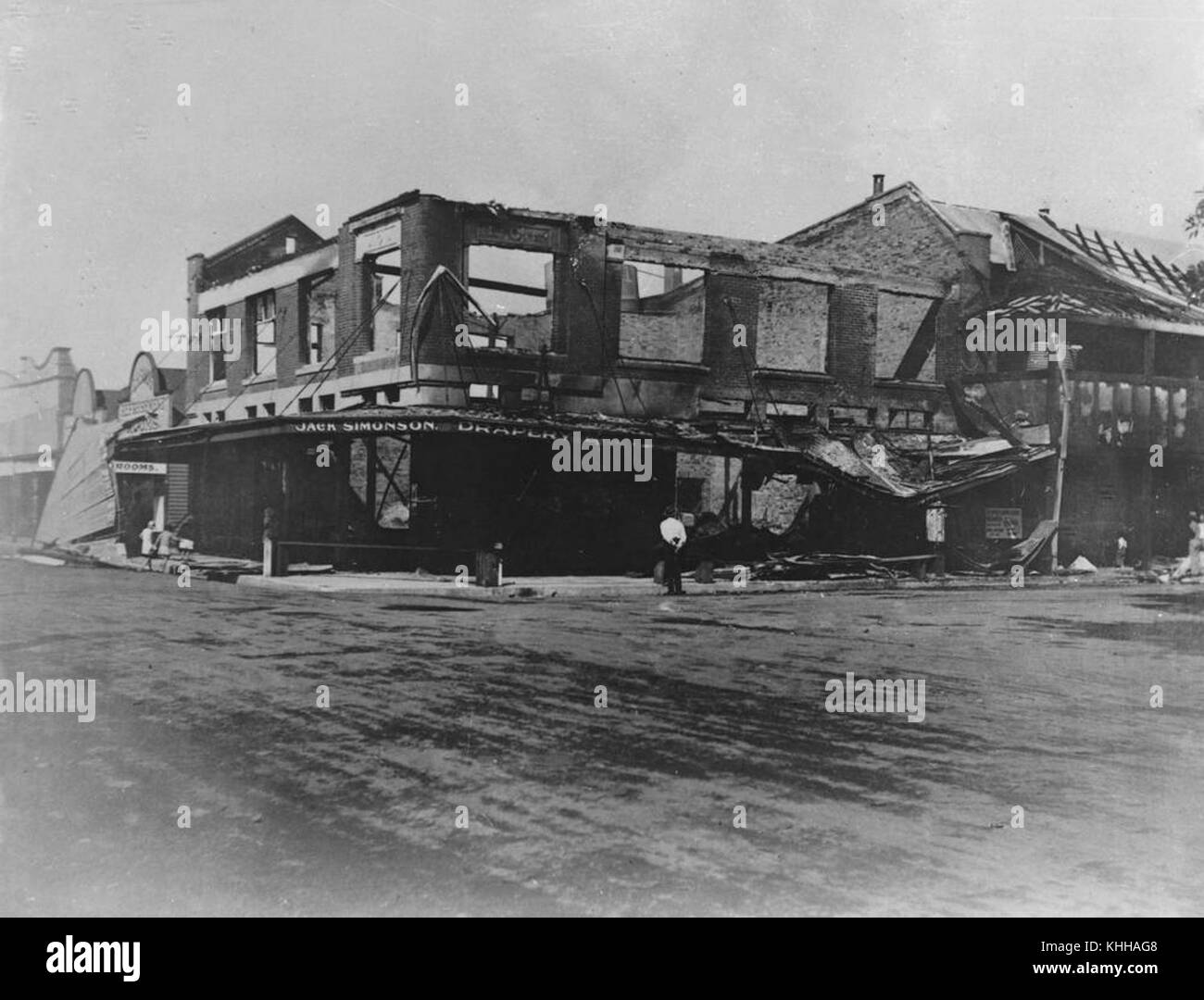 1 389465 Fire damage to Jack Simonson Drapery,Tweed Heads, ca. 1932 ...