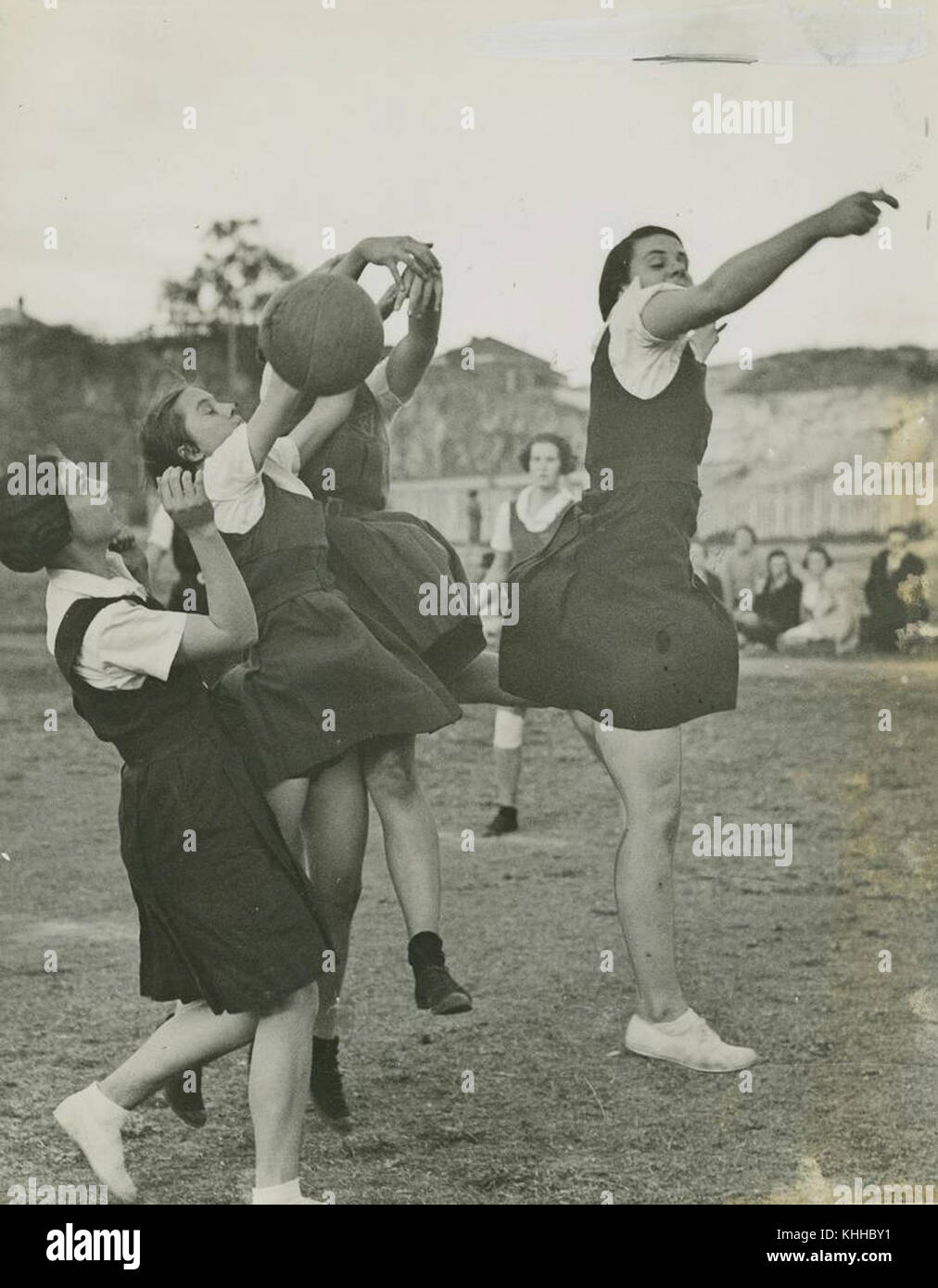 Netball court illustration hi-res stock photography and images - Alamy