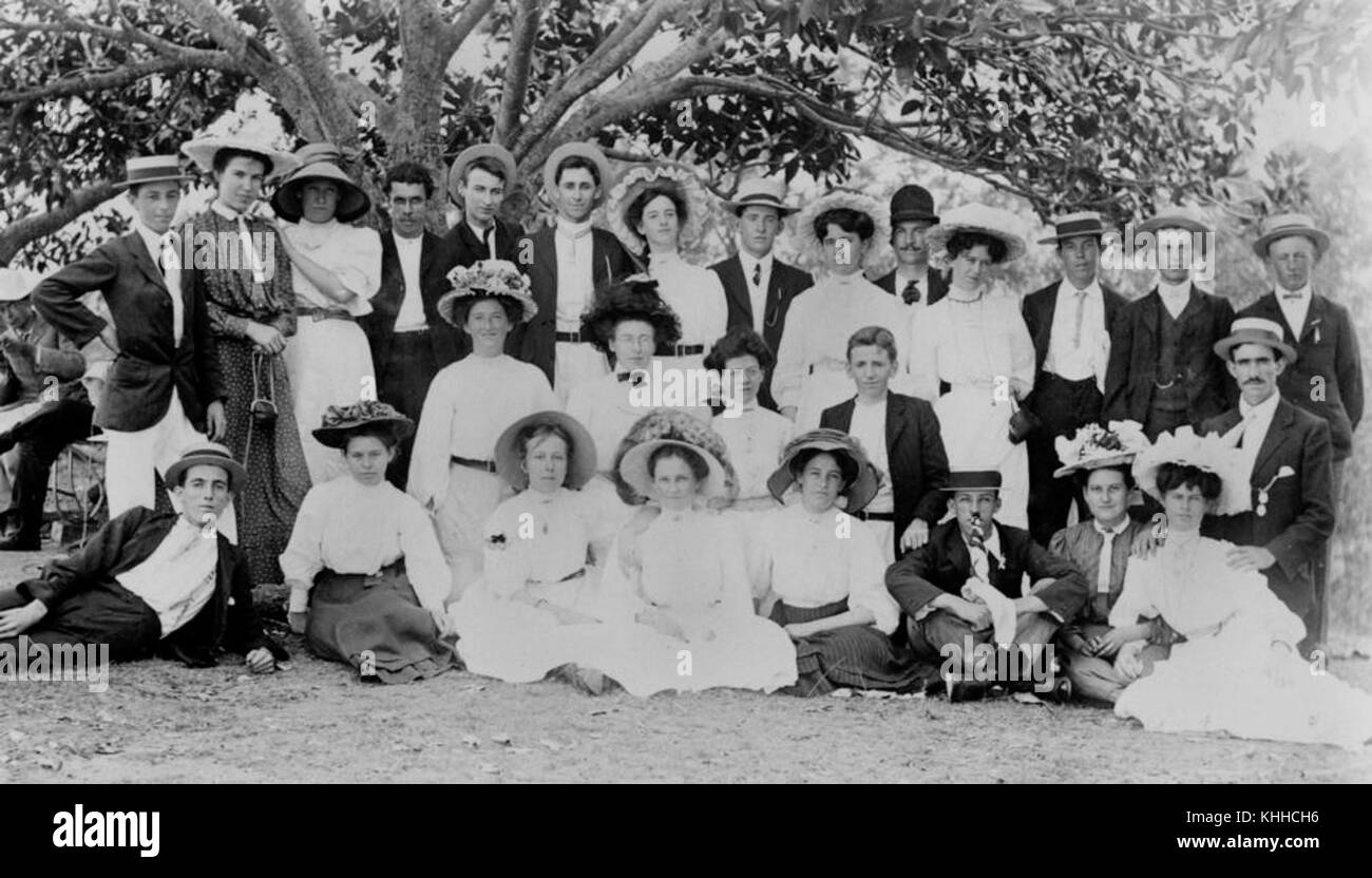 This photograph captures a picnic scene at One Tree Hill, Auckland, New ...