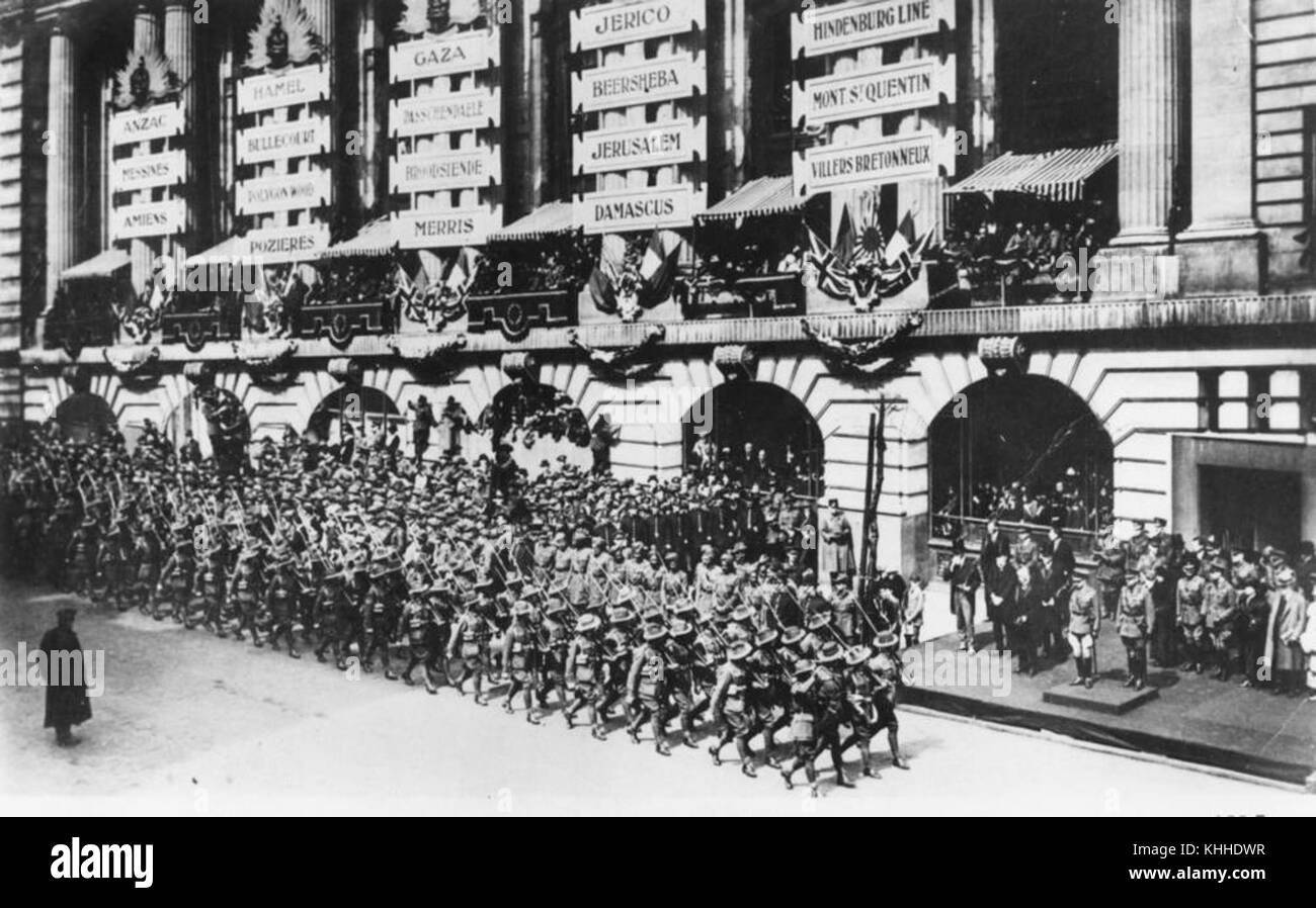 London 1919 hi-res stock photography and images - Alamy