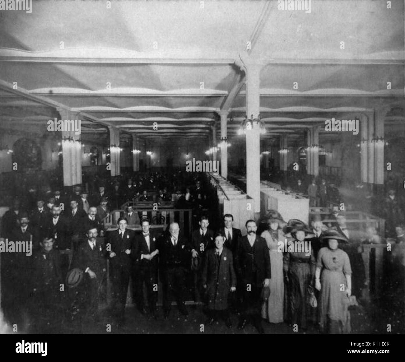 Voting town hall Black and White Stock Photos & Images - Alamy