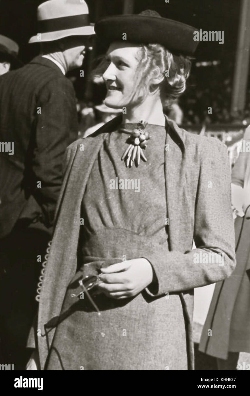 1 194339 Woman attending the Ascot Races in Brisbane, 1939 cropped ...