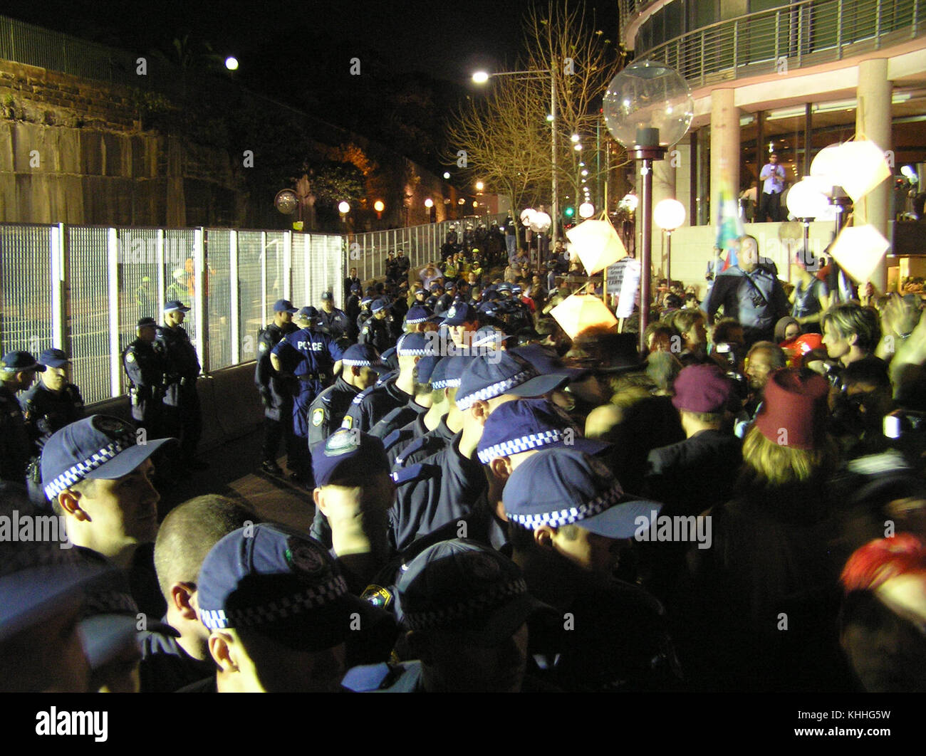 30a protest police line 1 Stock Photo - Alamy