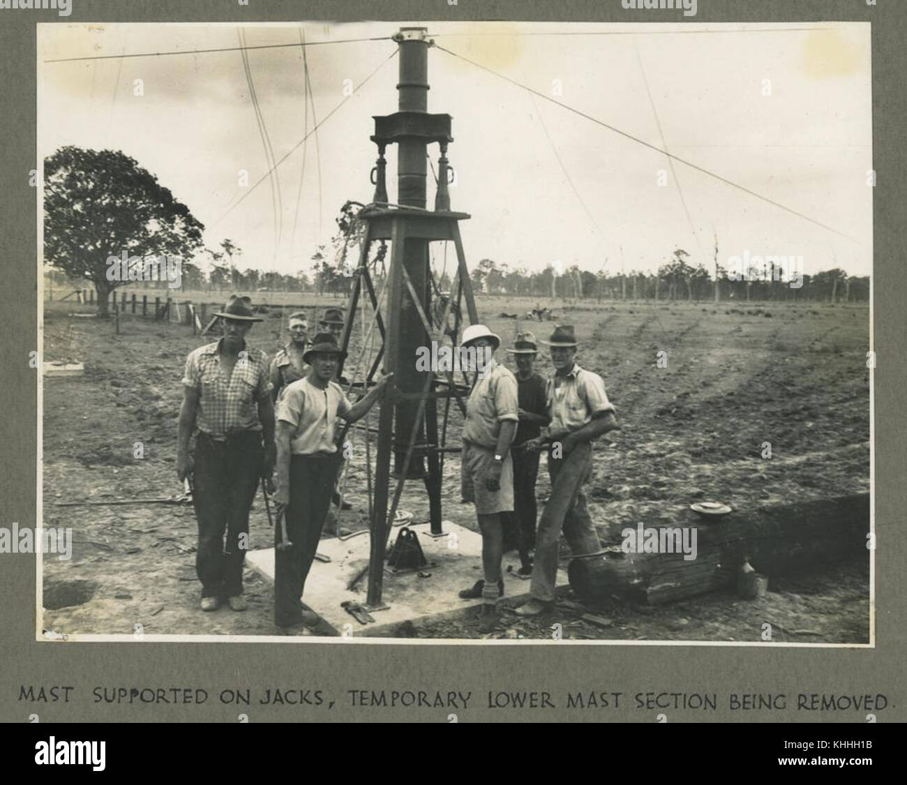 Mast supports hi-res stock photography and images - Alamy