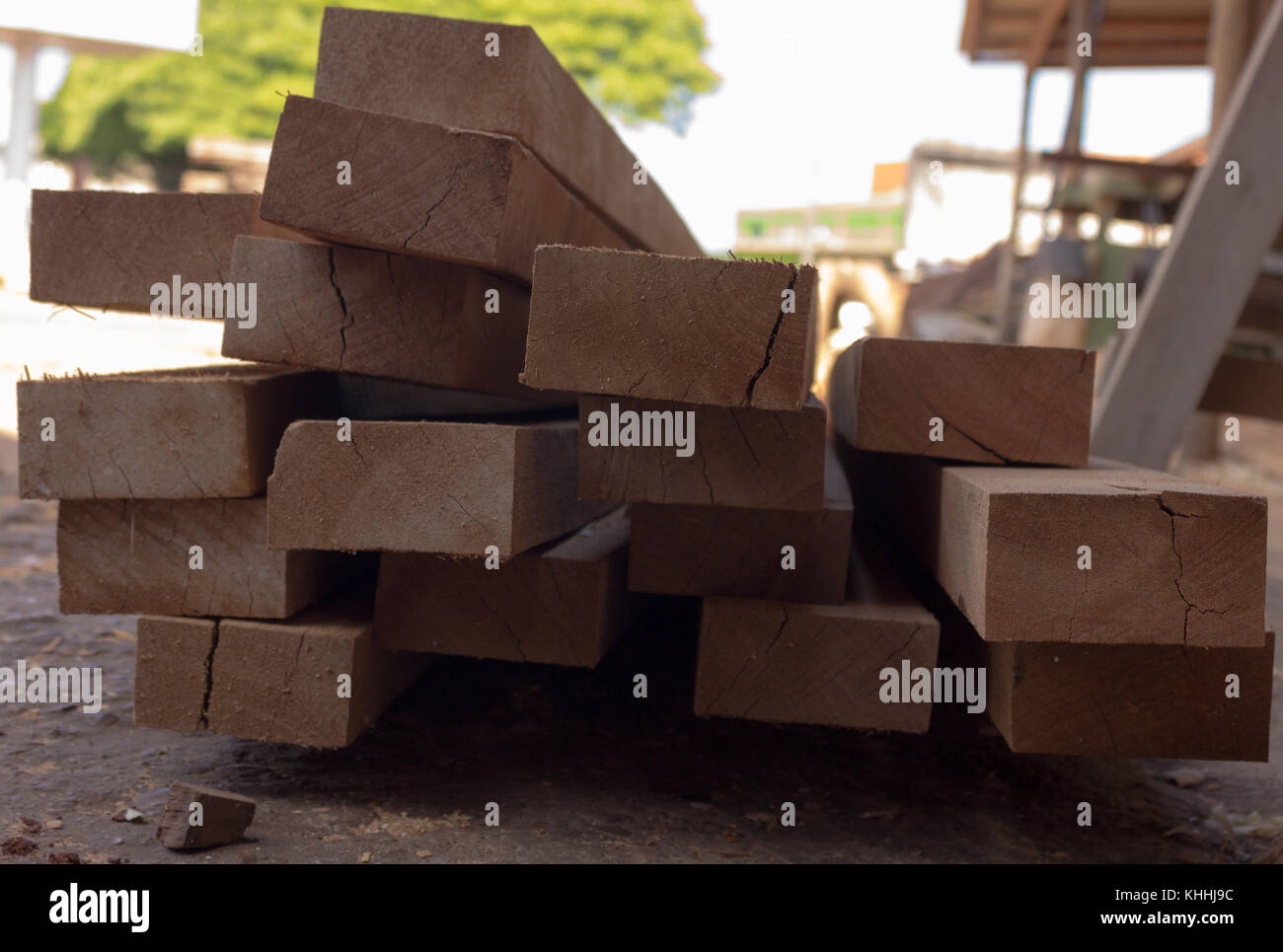 Stacked up wood hi-res stock photography and images - Alamy