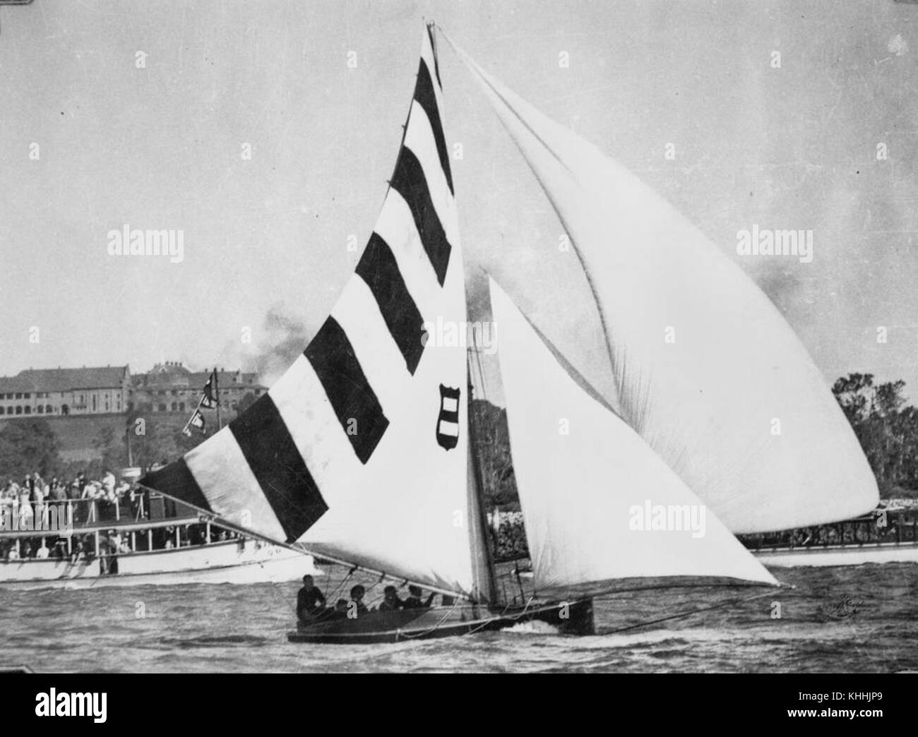 Competitive sailing illustration hi-res stock photography and images ...