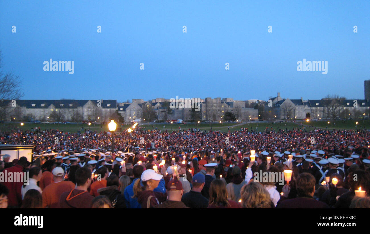 2007 Virginia Tech massacre candlelight vigil 2 Stock Photo - Alamy