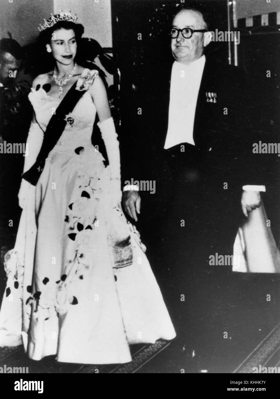 Queen elizabeth ii illustration Black and White Stock Photos & Images ...