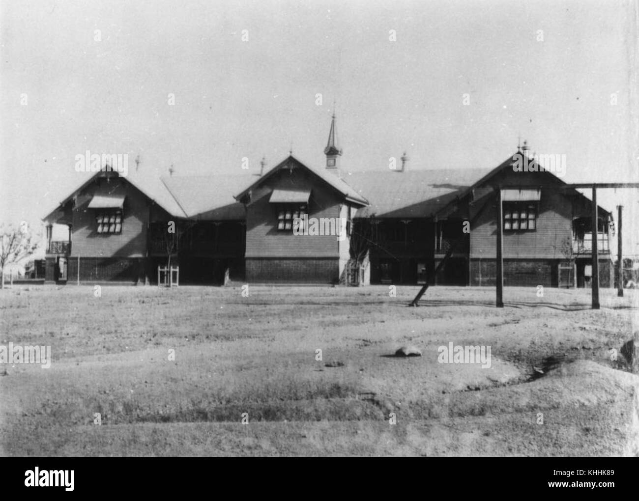 1 43295 Central State School, Charters Towers, ca. 1902 Stock Photo - Alamy
