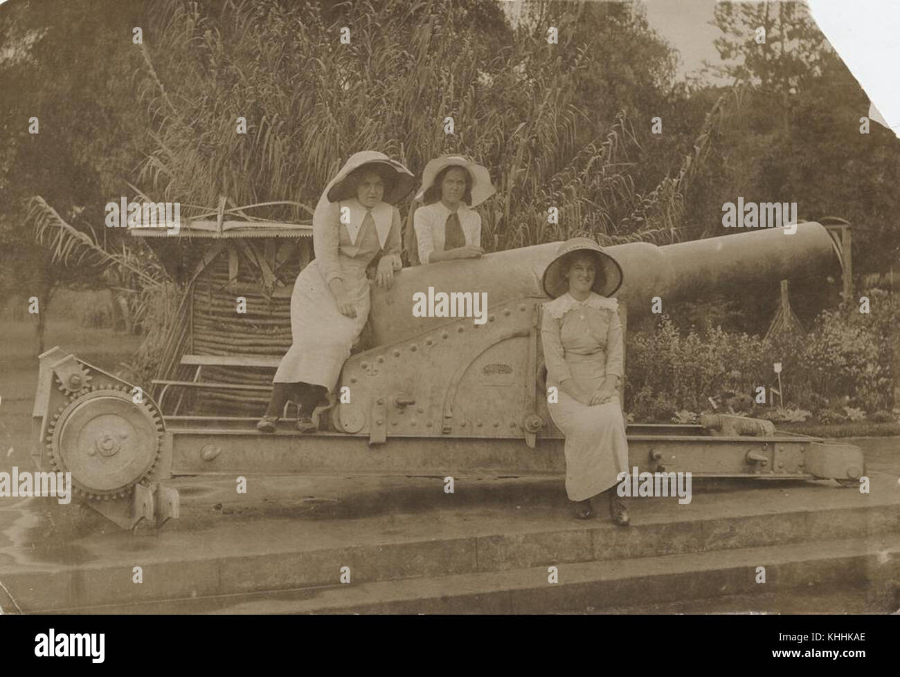 Armstrong gun hi-res stock photography and images - Alamy