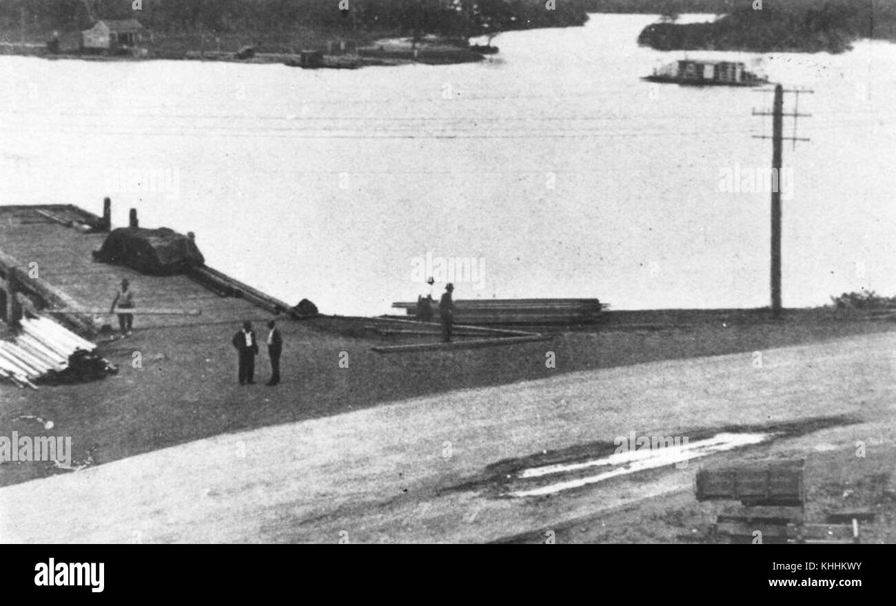 1 395905 Boyds Bay ferry on Tweed River, New South Wales, ca. 1928 ...
