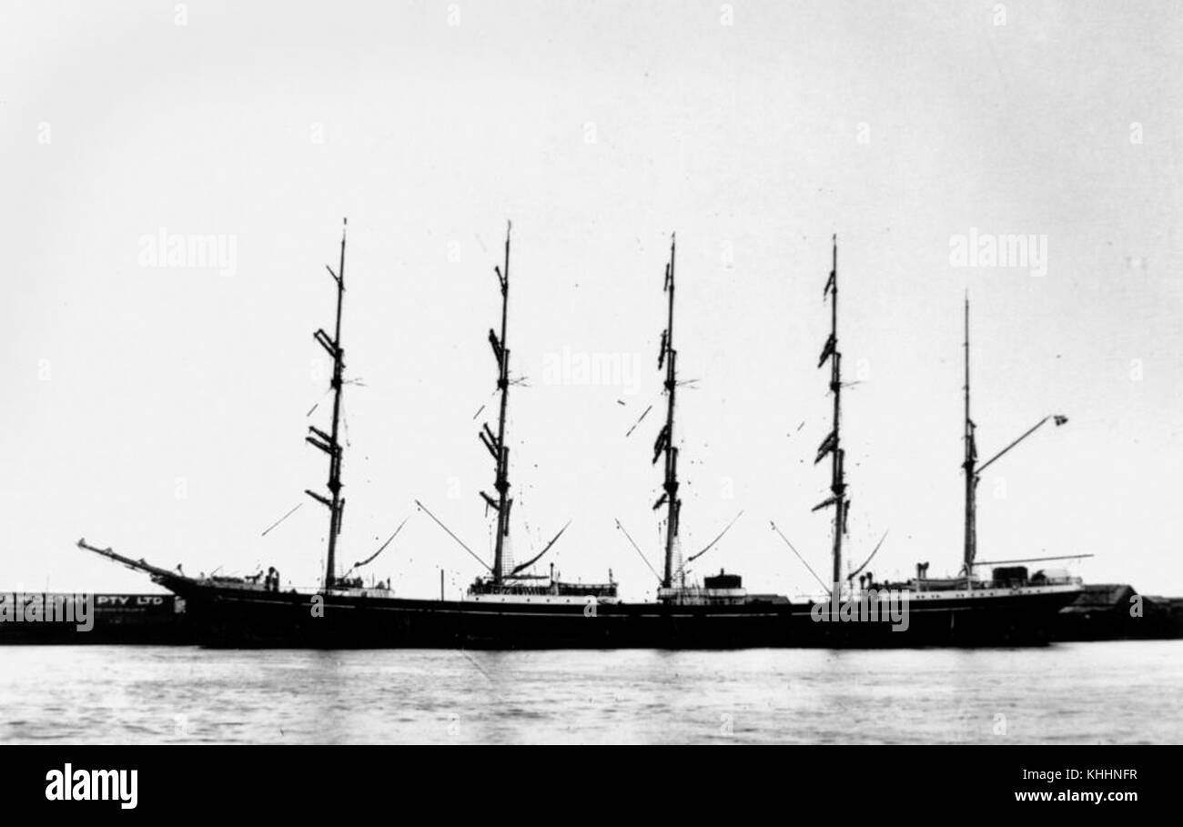 Kobenhavn ship hi-res stock photography and images - Alamy