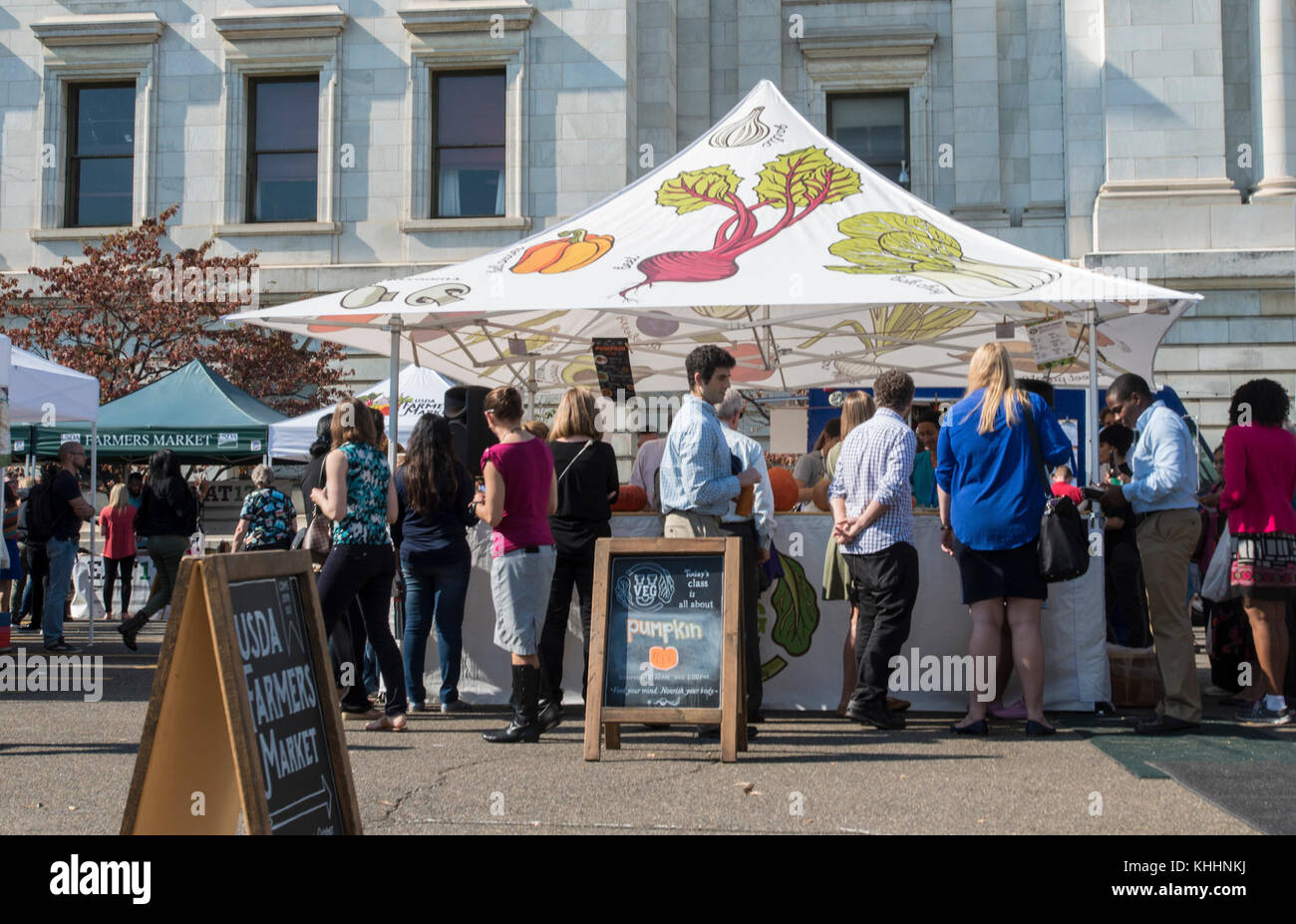 U.S. Department of Agriculture (USDA) Farmers Market âVegU(cation)â ...