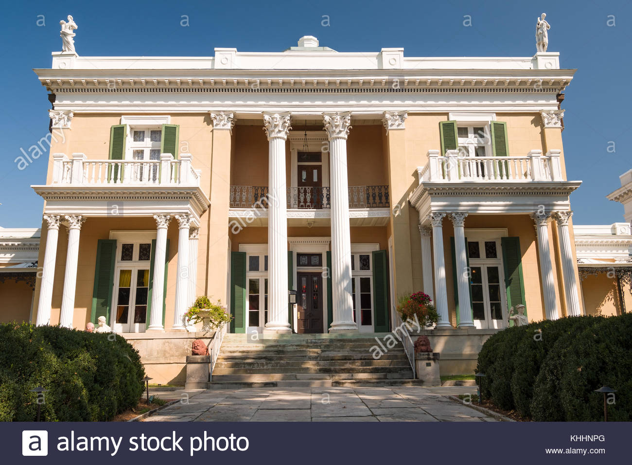 Italian Mansion High Resolution Stock Photography and Images - Alamy