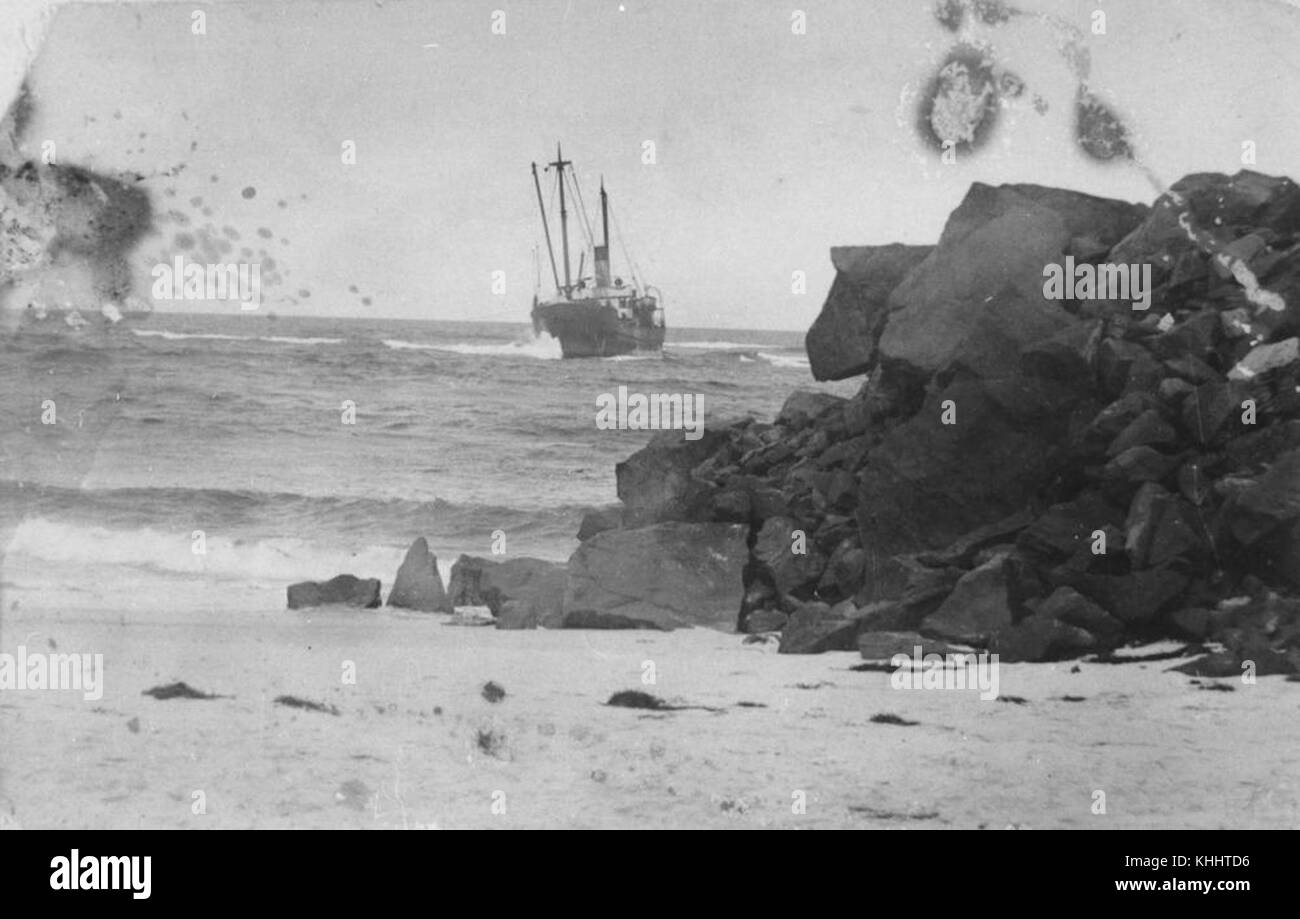 Ship aground Black and White Stock Photos & Images - Alamy