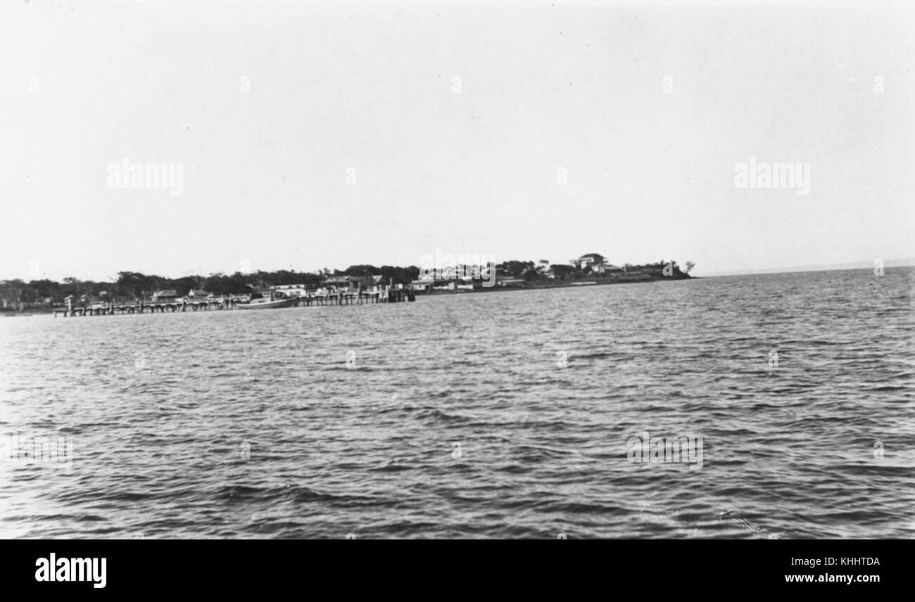 1 143539 Woody Point, Redcliffe with the jetty and the Point Stock ...