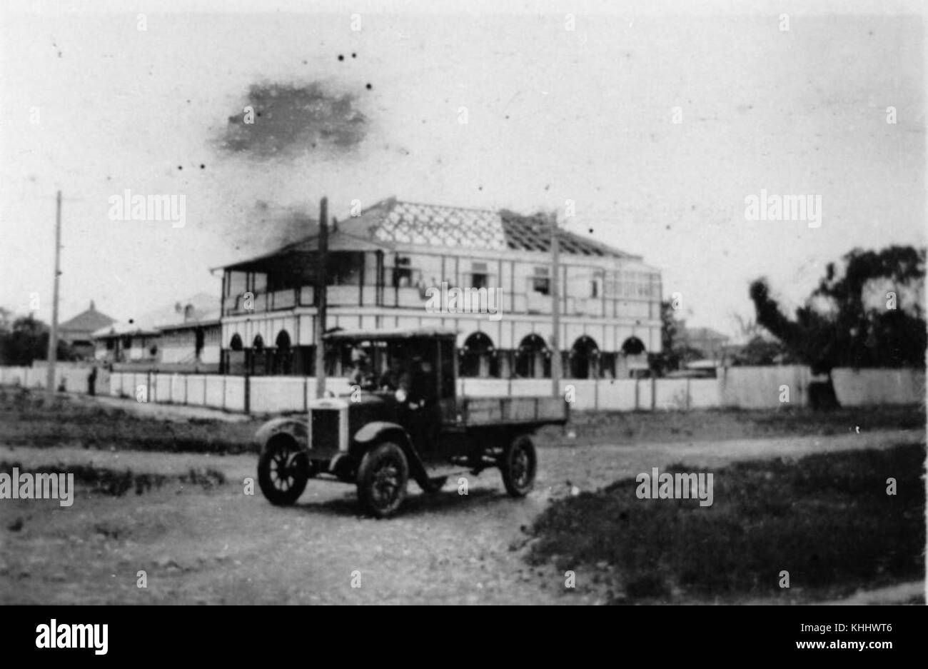 2 187895 Cyclone damaged building in Cairns, 1927 Stock Photo - Alamy