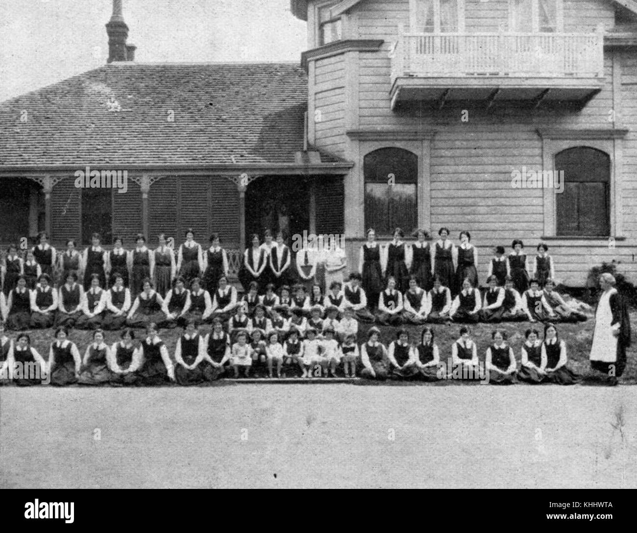 1930s school girls hi-res stock photography and images - Alamy