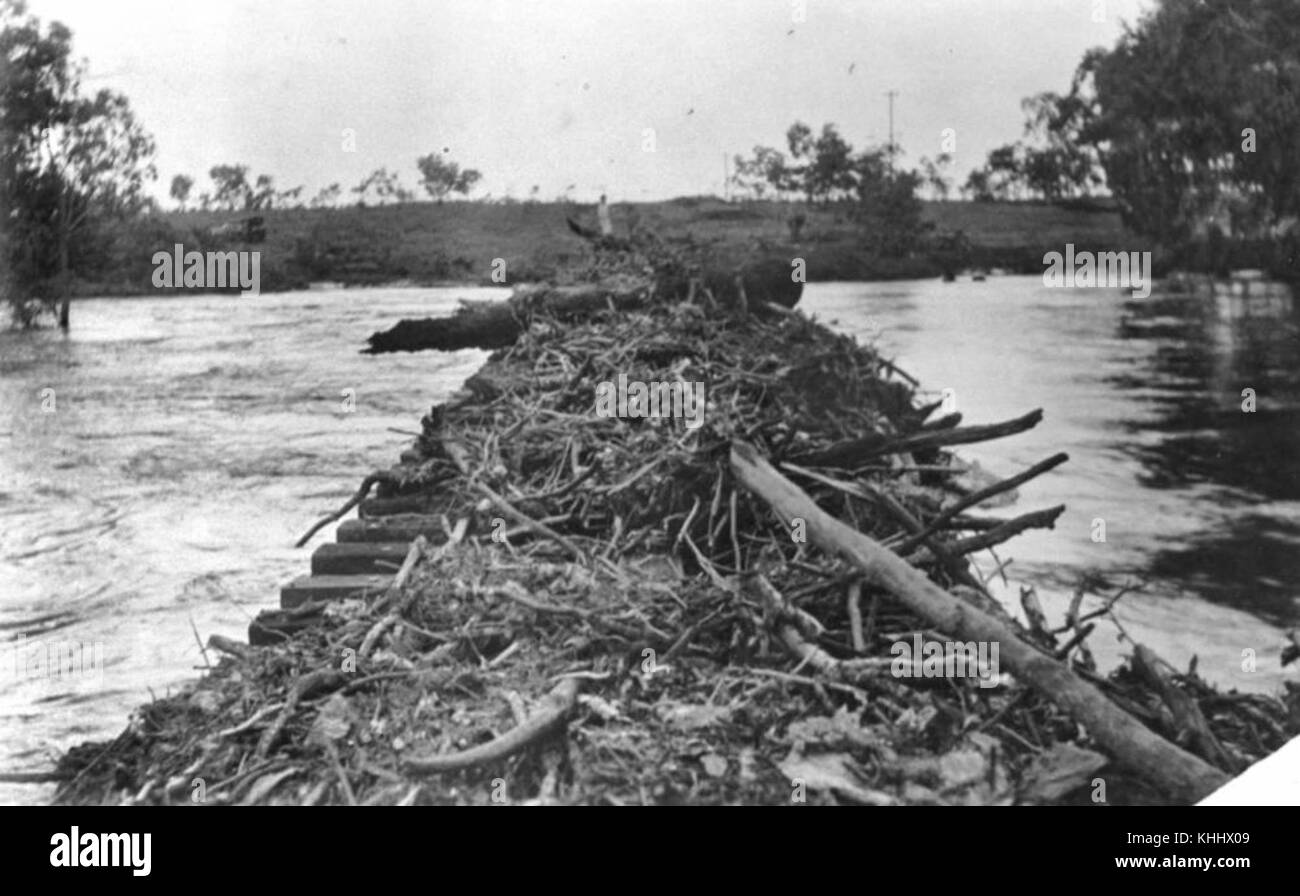 1 84299 Cloncurry River Bridge under flood waters Stock Photo - Alamy