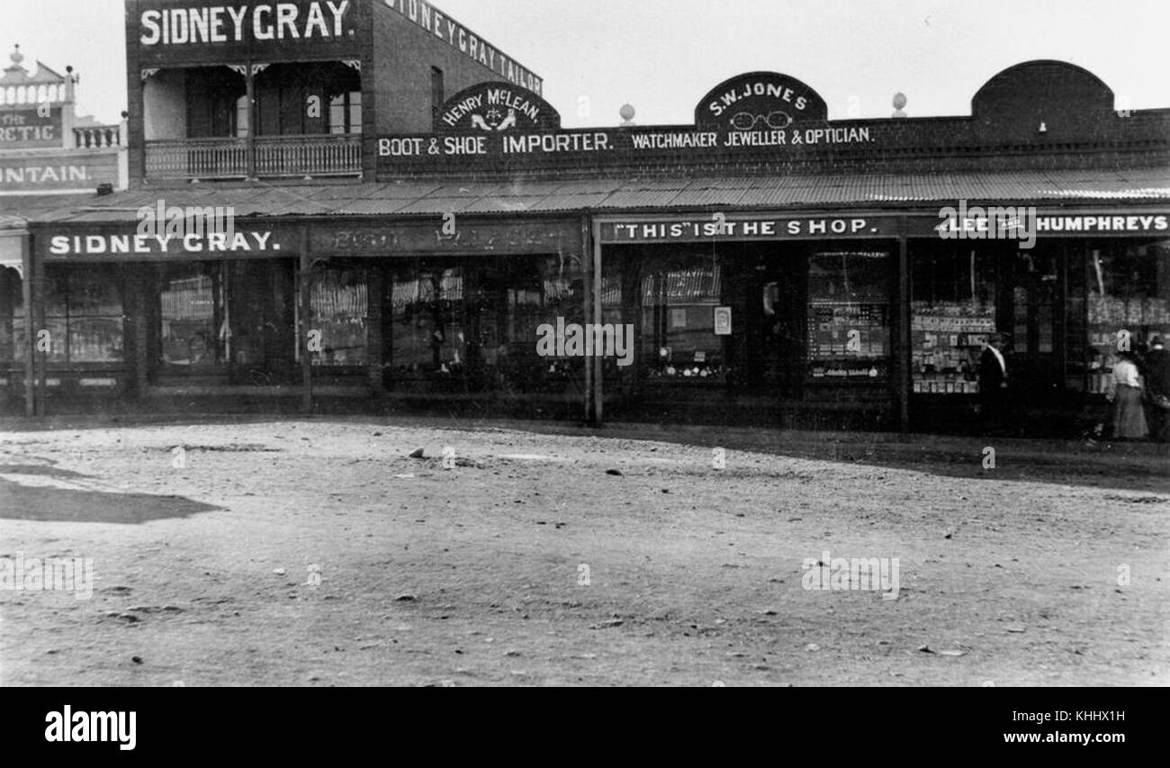 2 273363 Shops in Morgan Street in Mount Morgan, 1913 Stock Photo - Alamy