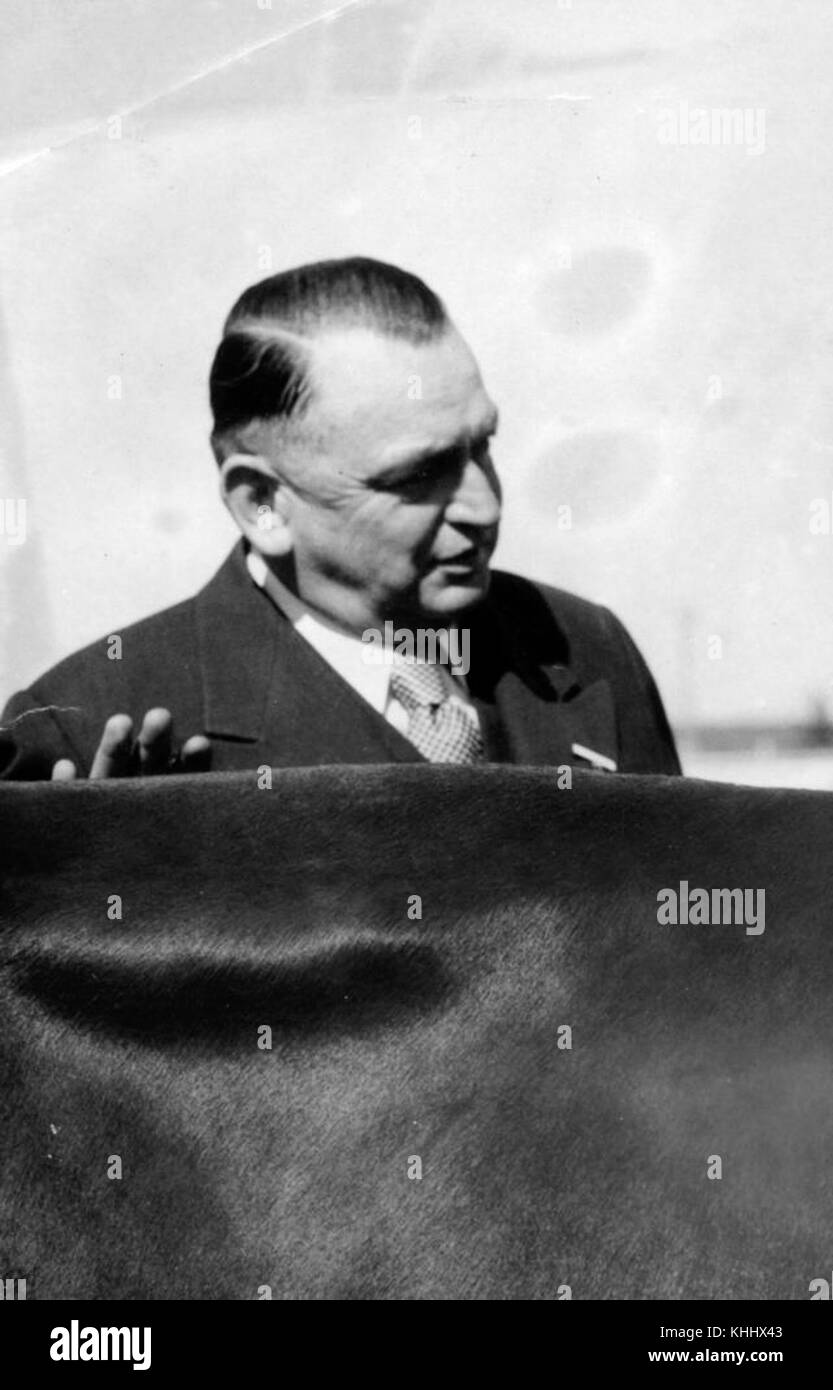 1 212900 Fred Hooper, President of the Ipswich Show, May 1954 Stock ...