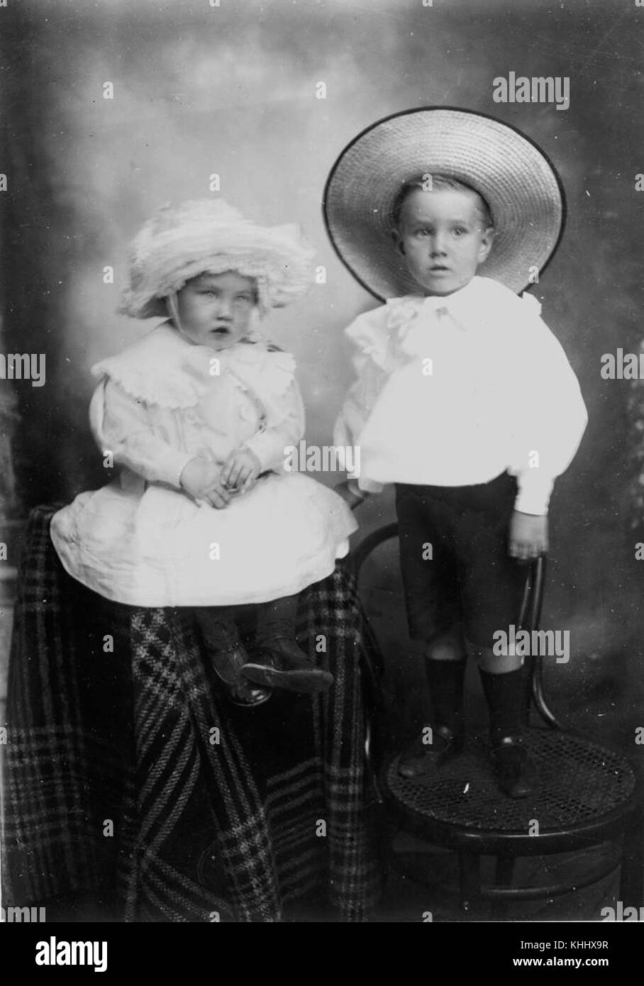 2 197335 Two children posing for a studio portrait, 1900-1910 Stock ...