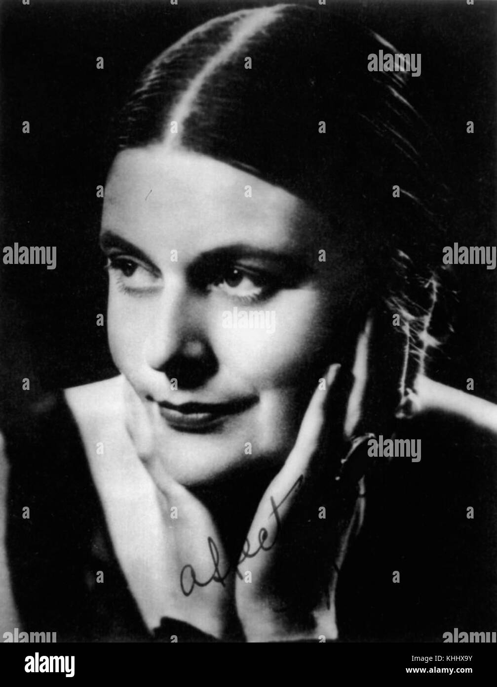 Molly artist Black and White Stock Photos & Images - Alamy