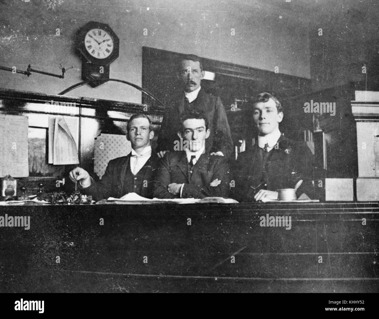 1 150475 Bank staff of the South Brisbane branch of the Bank of New ...