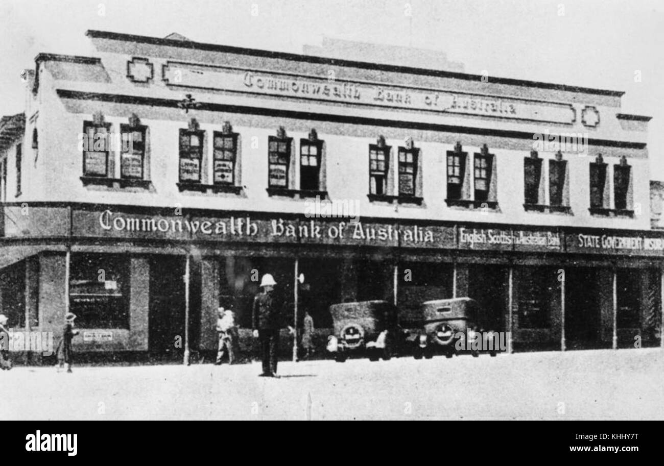 Commonwealth bank branch australia Black and White Stock Photos ...