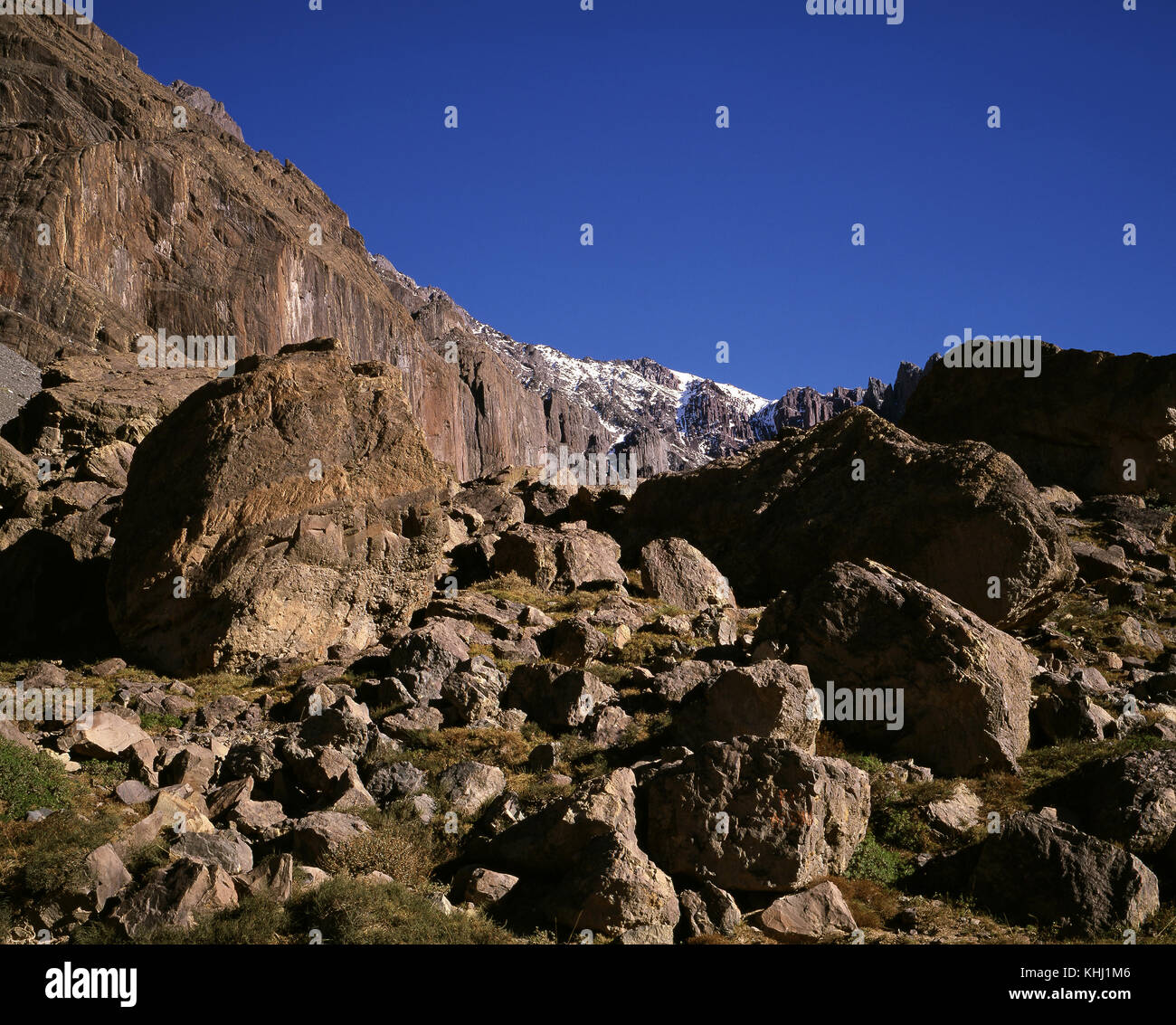 Mountains of the Andes chain, above the Maipo River Valley ...