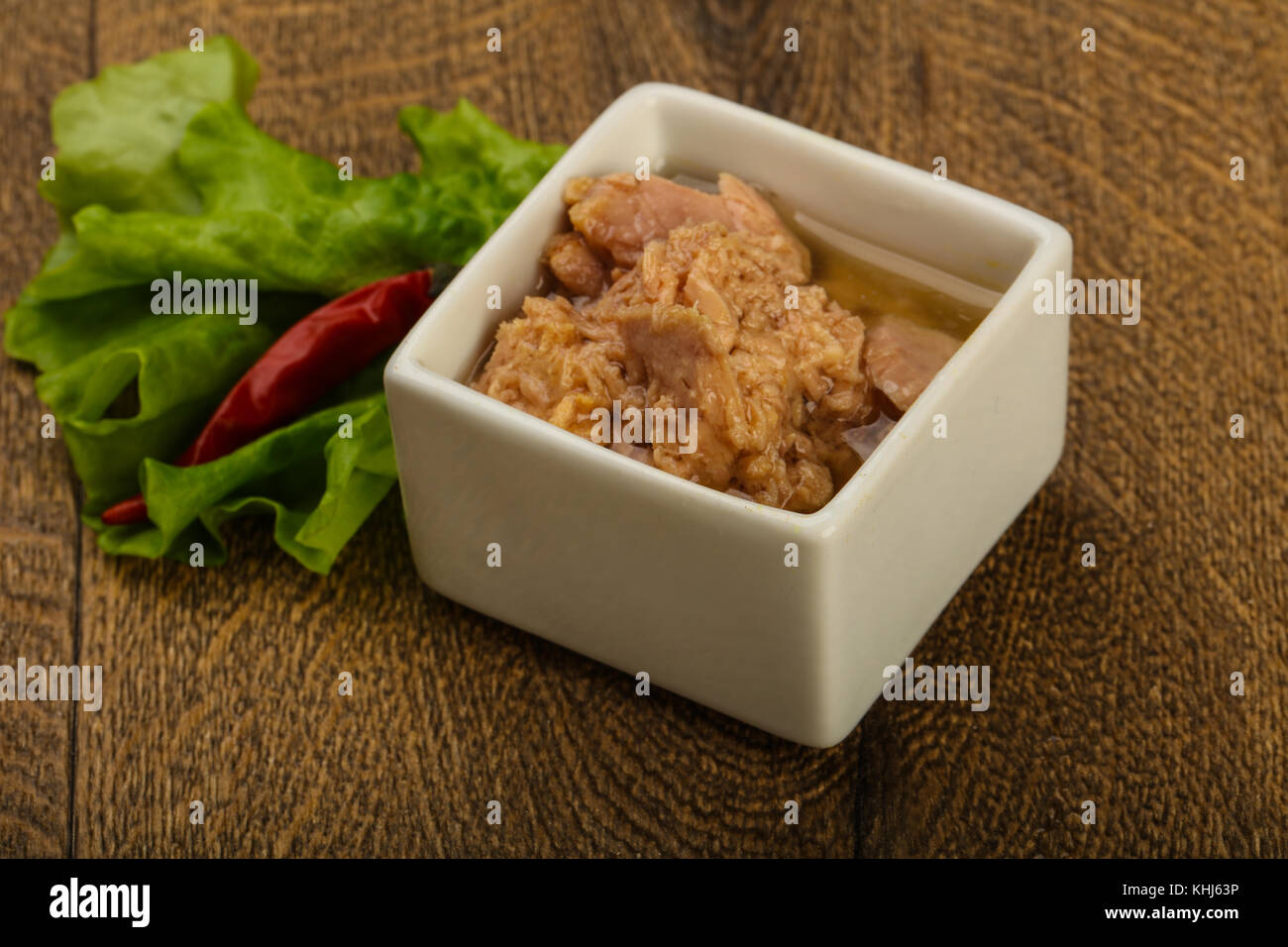 Canned tuna fish in the bowl ready for cooking Stock Photo - Alamy