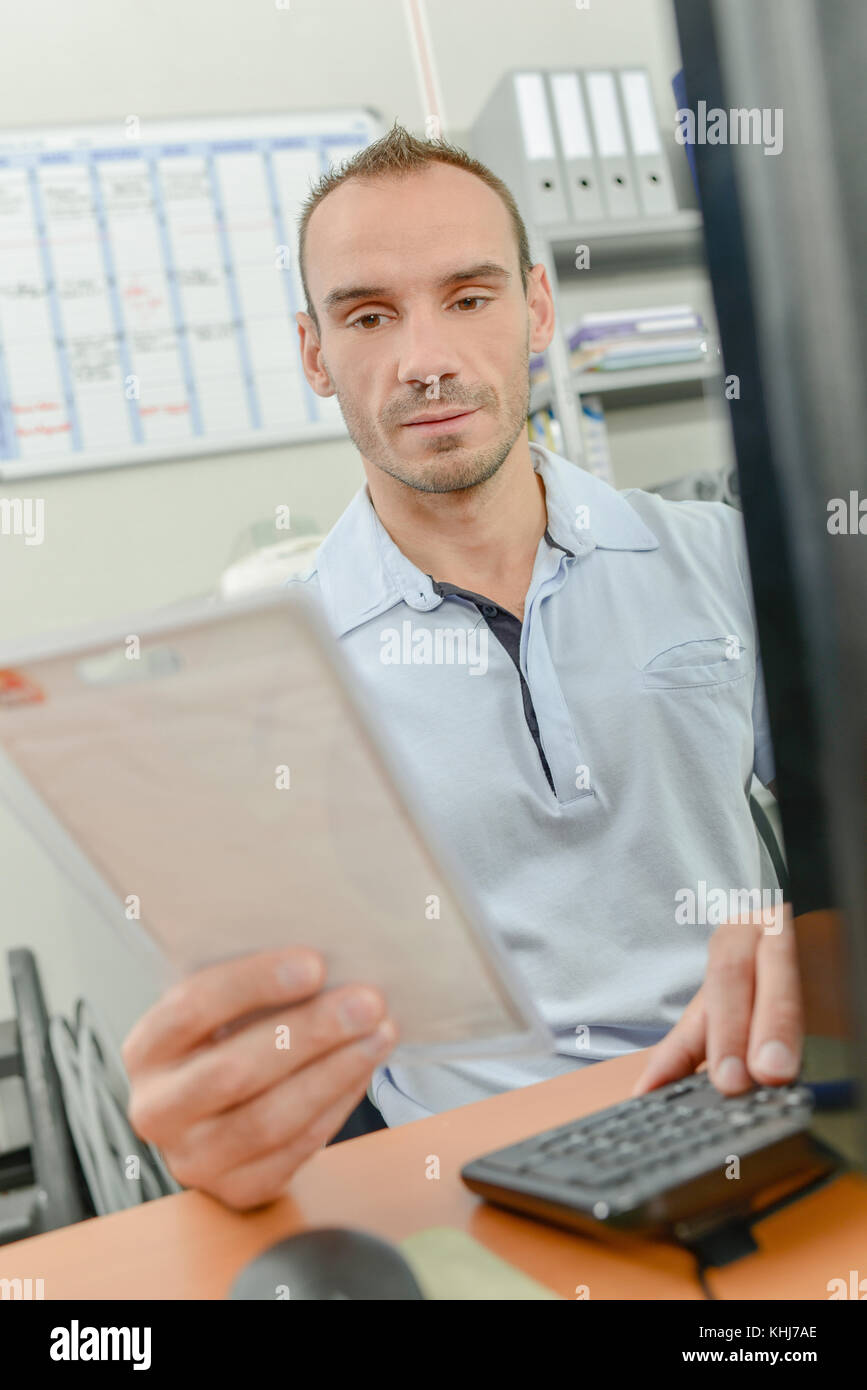 Supplier audit hi-res stock photography and images - Alamy