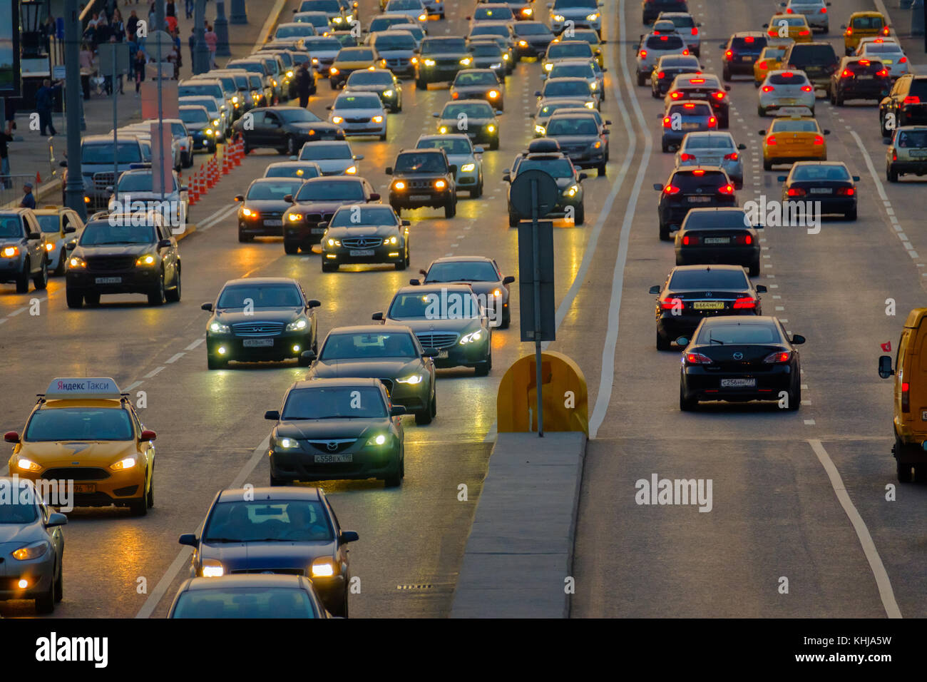 Traffic on the highway Stock Photo - Alamy