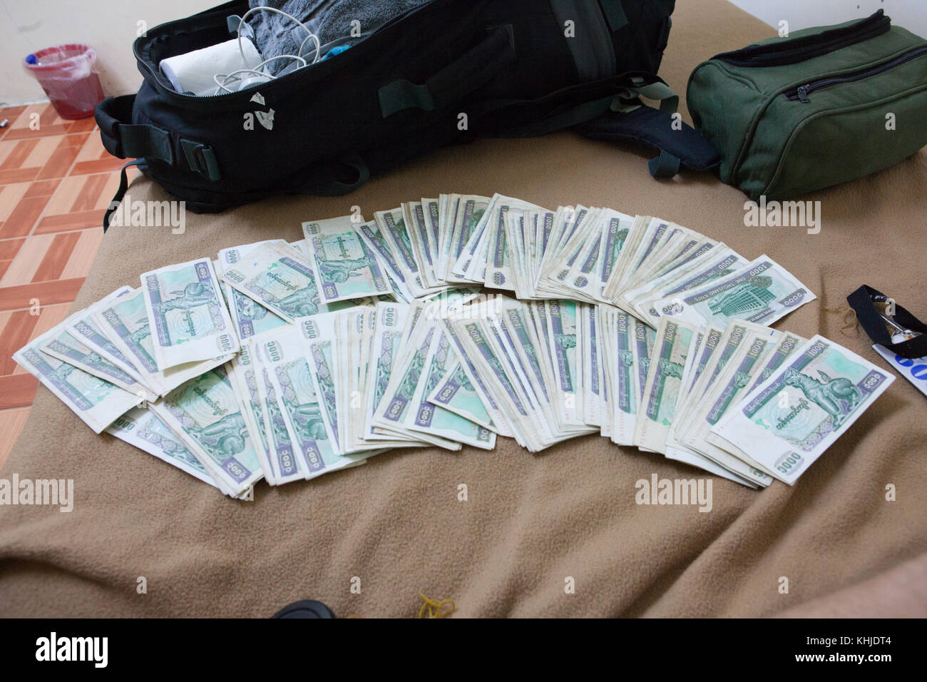 Myanmar money hi-res stock photography and images - Alamy
