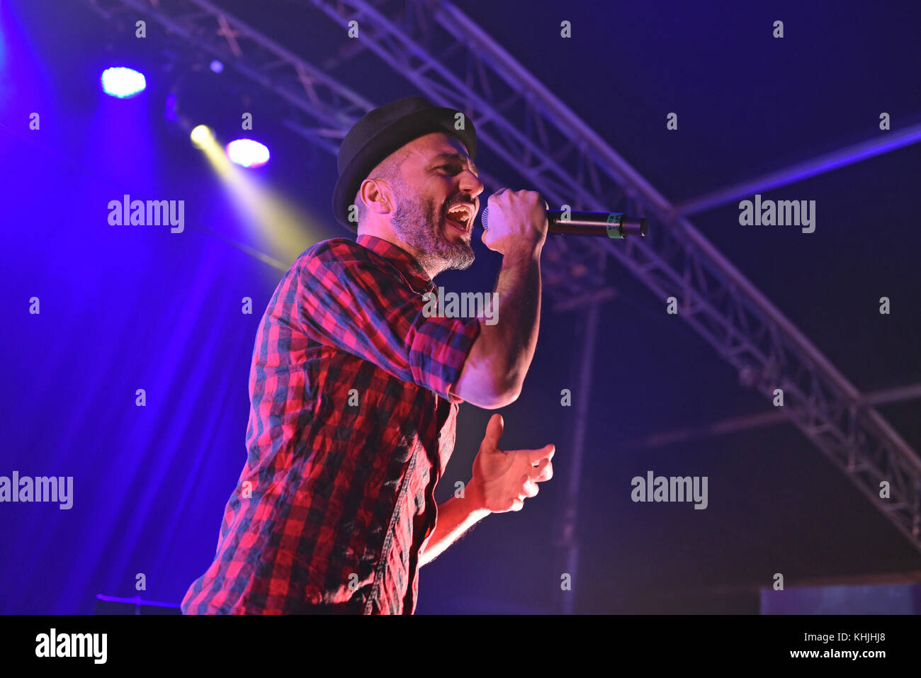 Napoli, Italy. 16th Nov, 2017. Italian singer-songwriter Samuel Romano ...