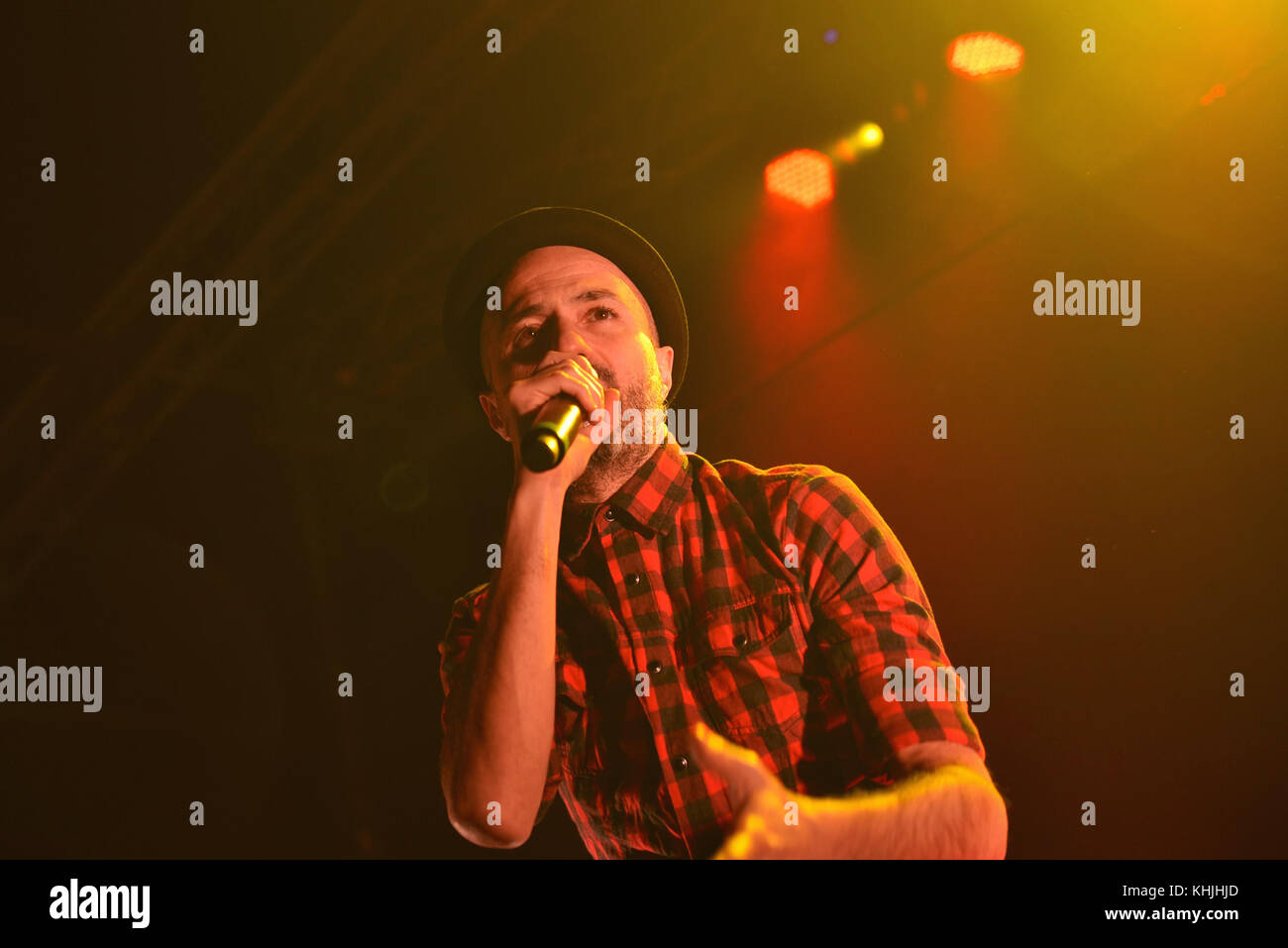 Napoli, Italy. 16th Nov, 2017. Italian singer-songwriter Samuel Romano ...