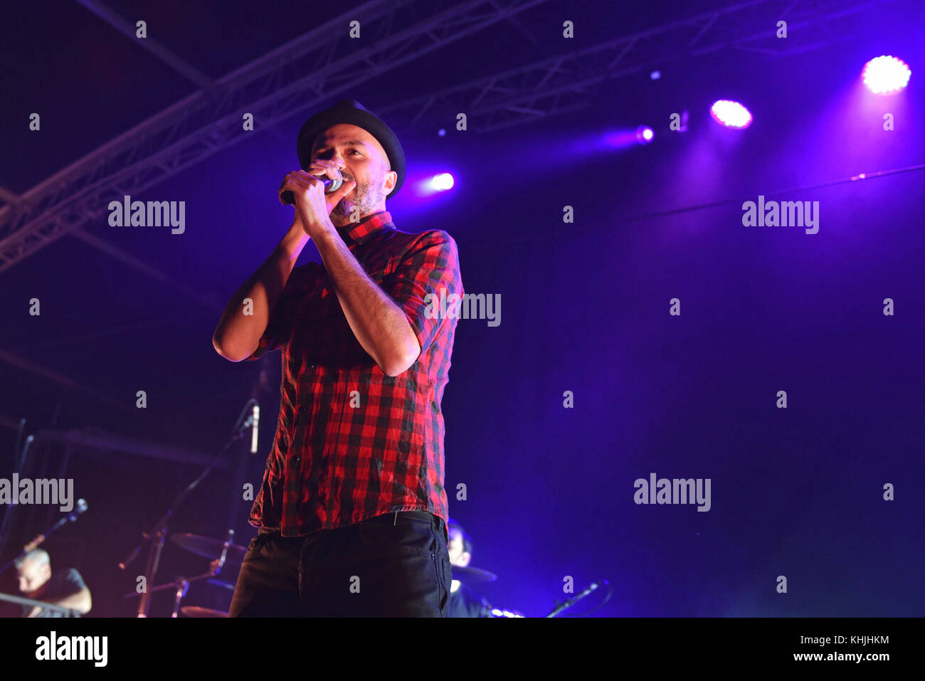 Napoli, Italy. 16th Nov, 2017. Italian singer-songwriter Samuel Romano ...