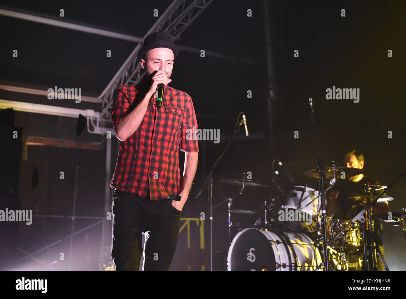 Napoli, Italy. 16th Nov, 2017. Italian singer-songwriter Samuel Romano ...