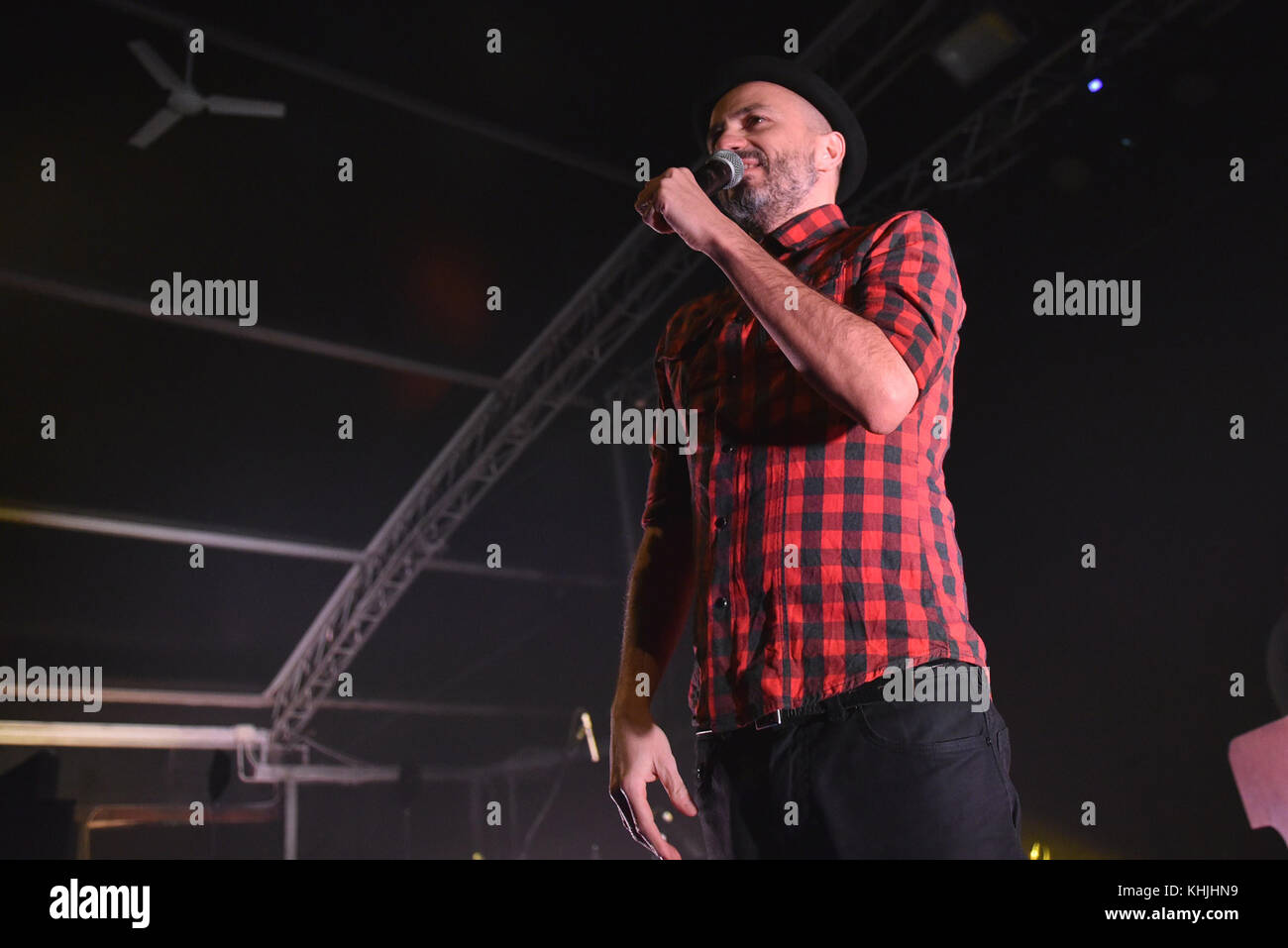 Napoli, Italy. 16th Nov, 2017. Italian singer-songwriter Samuel Romano ...