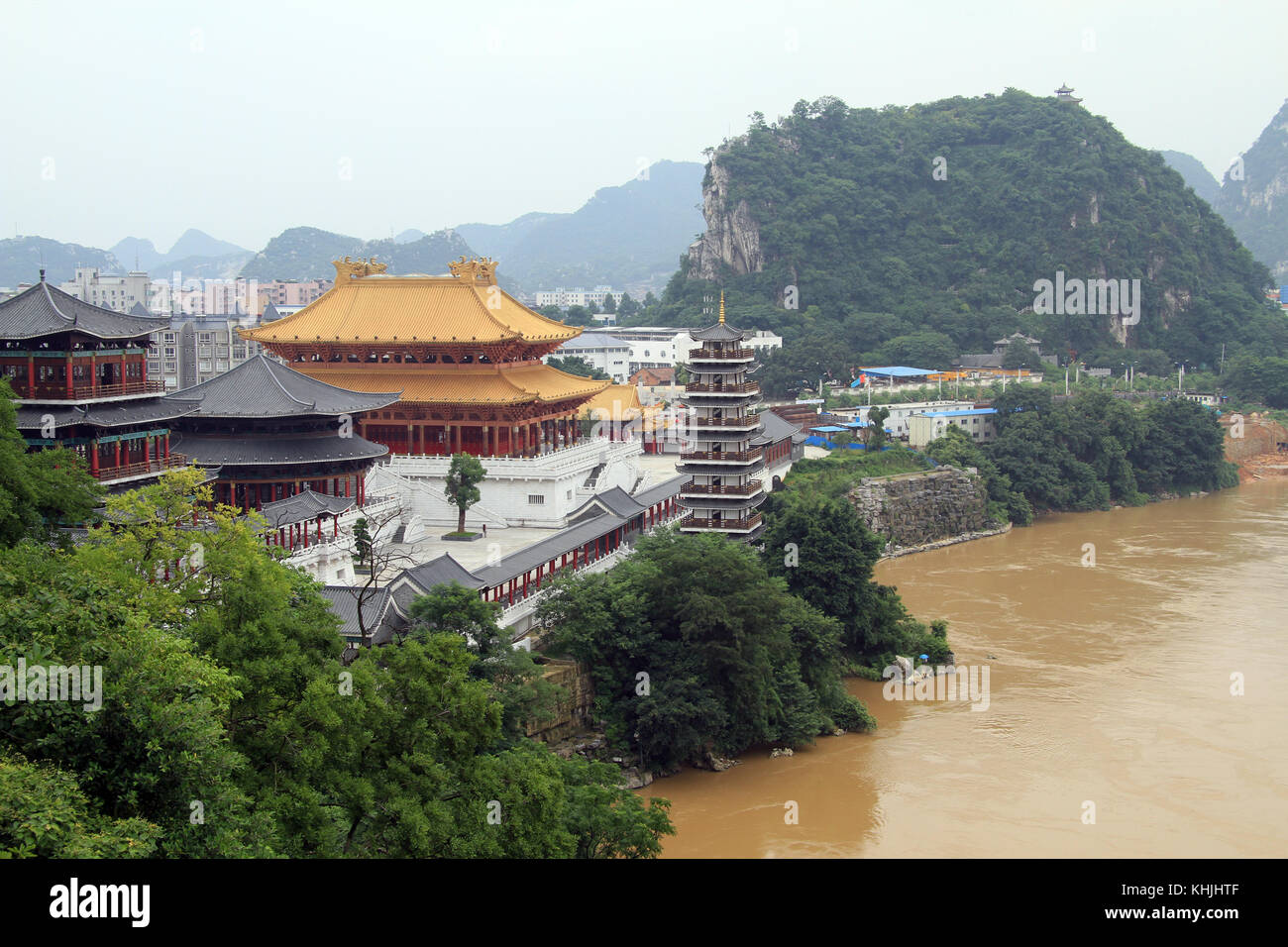New Confucius temple and river in Luzhou, China Stock Photo - Alamy