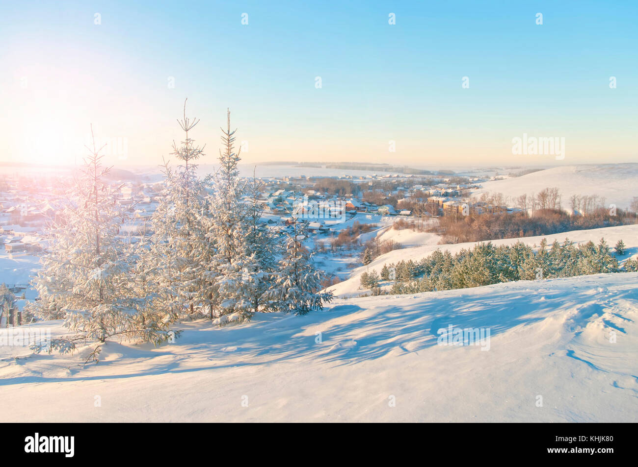 Tree covered landscape village hi-res stock photography and images - Alamy