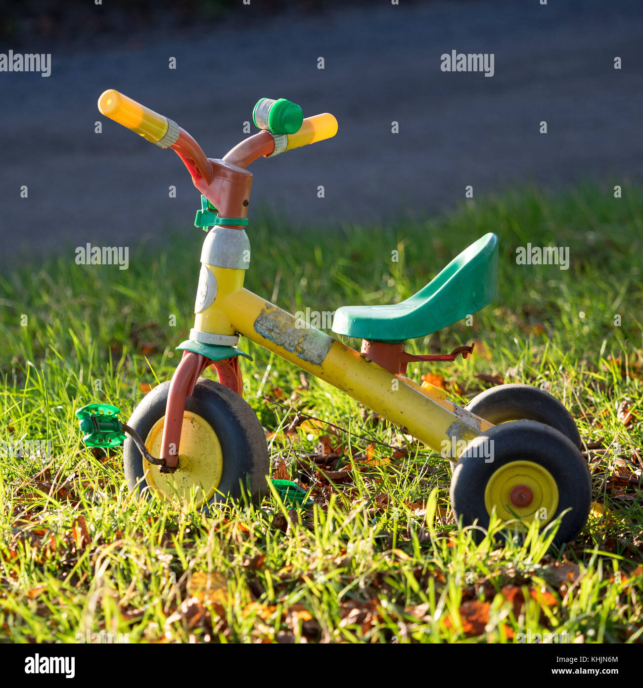 Yellow trike hi-res stock photography and images - Alamy