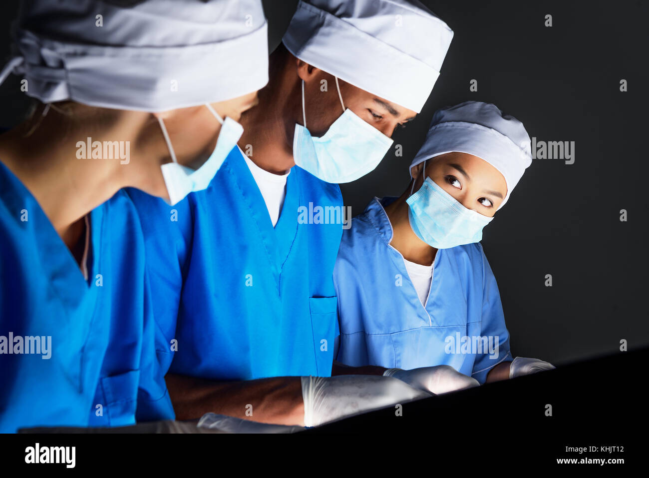 Surgeons teamwork hi-res stock photography and images - Alamy